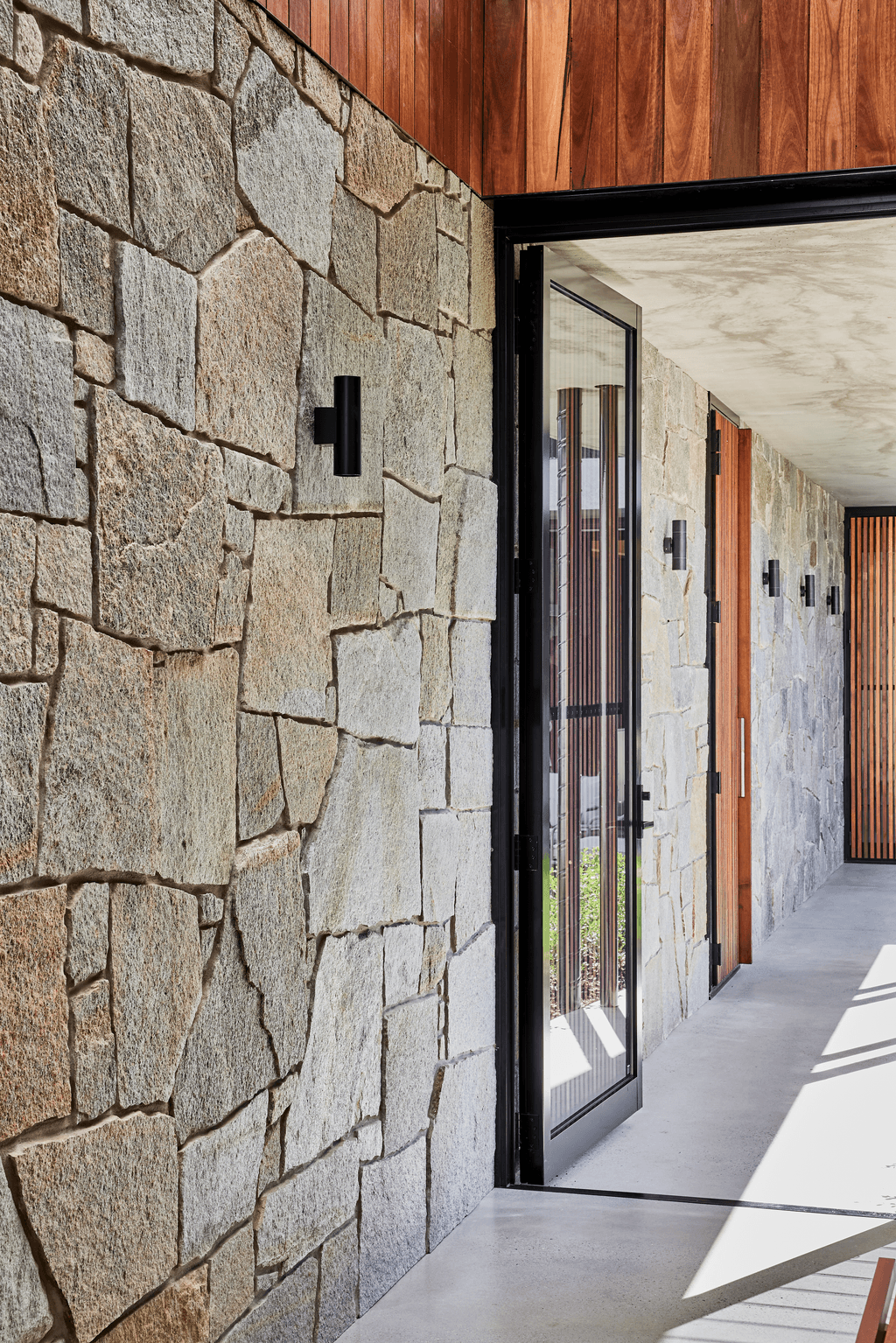 Amaroo by Shaun Lockyer Architects and Eco Outdoor | Eco Outdoor