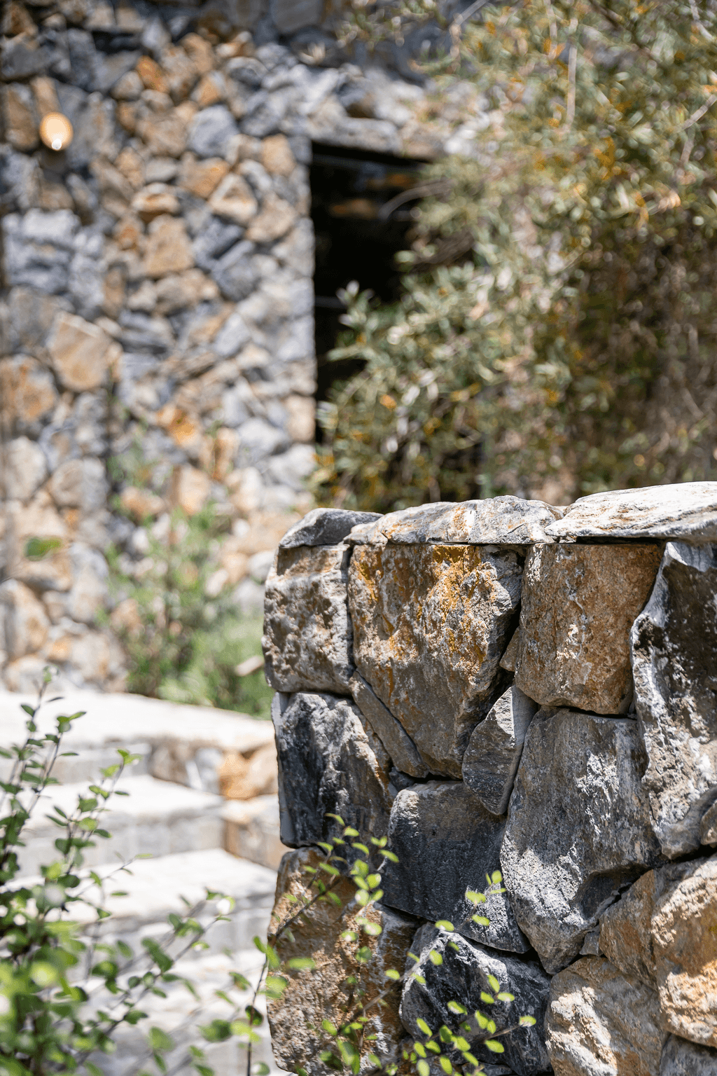 Natural Stone Walling - Stone Veneer Tiles, Panels & Facades | Eco Outdoor